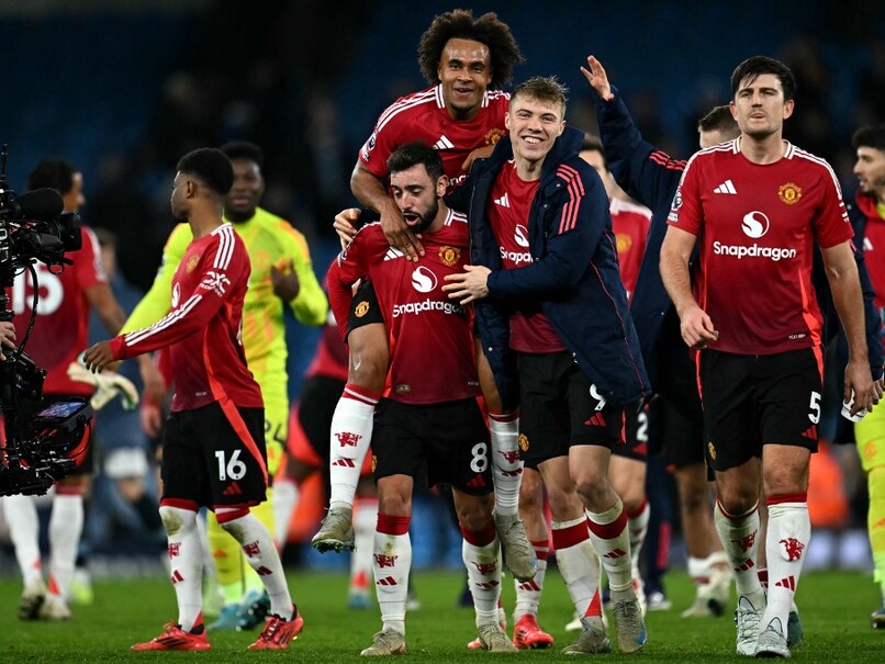 Premier League: Manchester United Earn Dramatic Late Win At Manchester ...