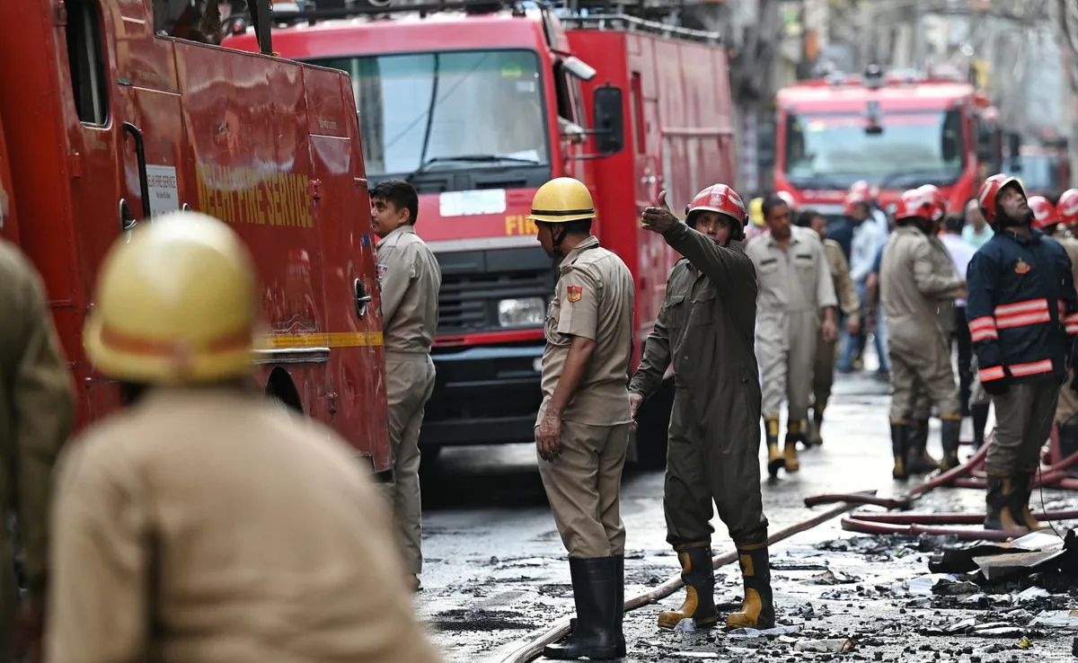 Four People including Mother Father And 2 Children's Died In Fire At ...