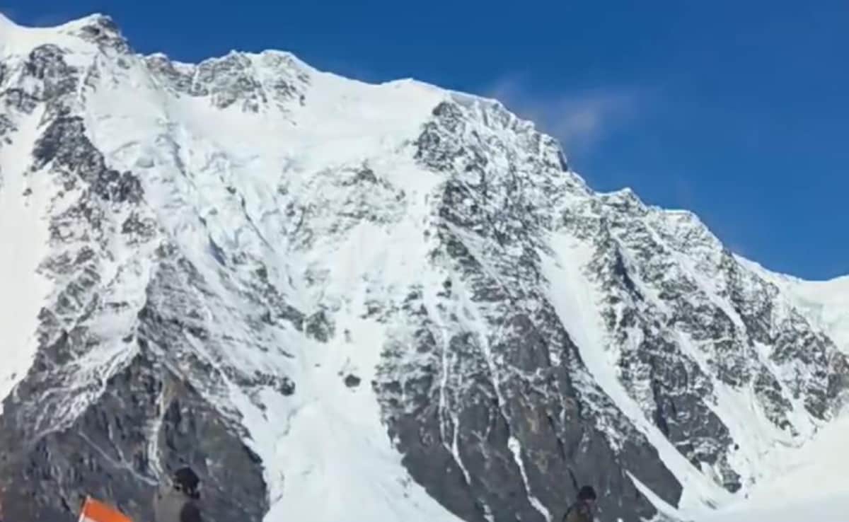 Which Glacier Is Called The Crown Of The Himalayas And How To Visit It