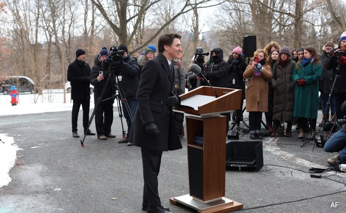 Justin Trudeau's Resignation Speech Blown Away By Winds Seconds Before ...
