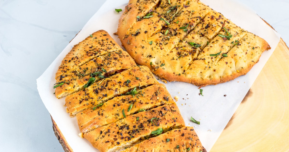 How To Make Domino's-Style Garlic Bread At Home