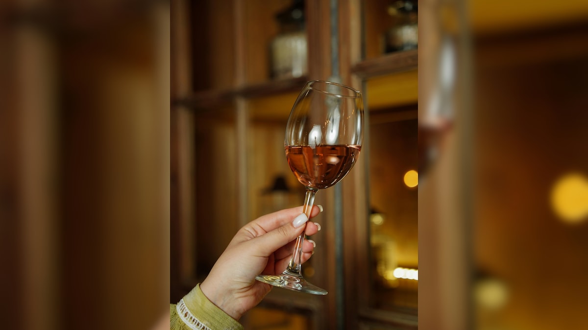 Homemade Ginger Wine: A Warm And Comforting Winter Delight - NDTV Food