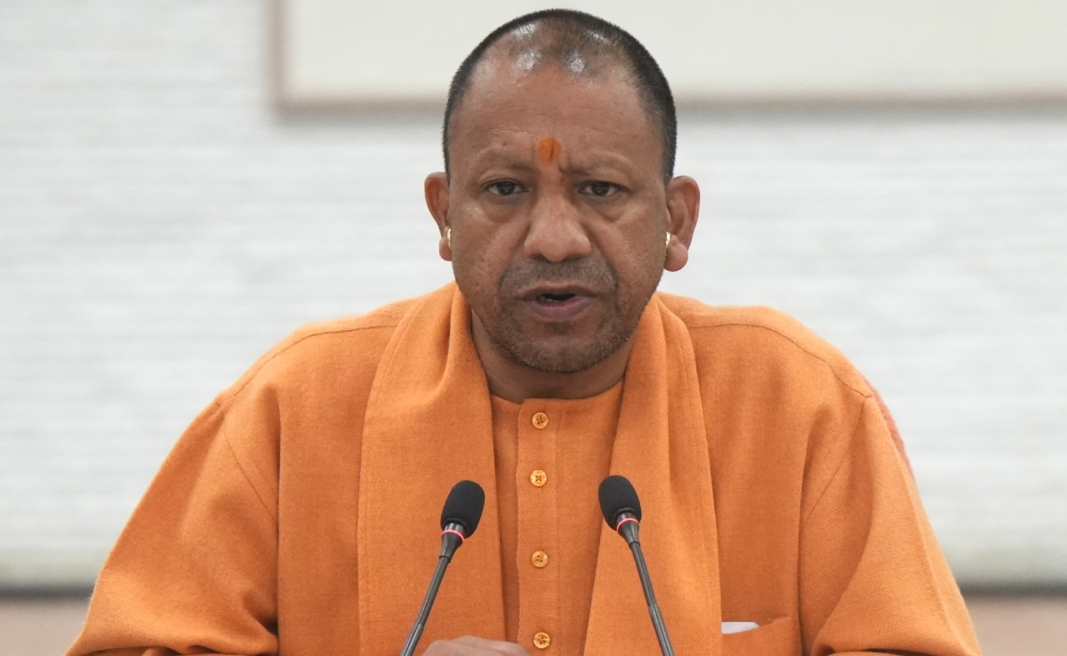 सोशल मीडिया पर नजर, धार्मिक नेताओं के साथ बैठक... होली को लेकर योगी ...