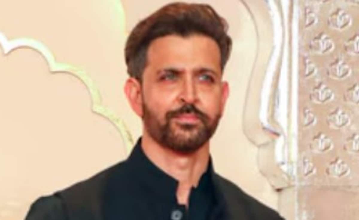 ऋतिक रोशन की हैंड राइटिंग देख फैन्स हुए इंप्रेस, बोले- जैसा दिखता है ...