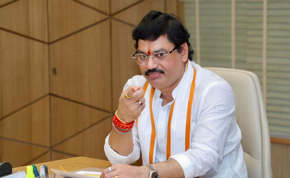 Dhananjay Munde resign news Karuna Munde informed that Dhananjay Munde ...