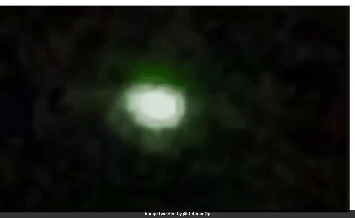 UFO Sighting? Florida Flight Crew Spots "Strange, Glowing Object" At 45,000 Feet Over The Bahamas