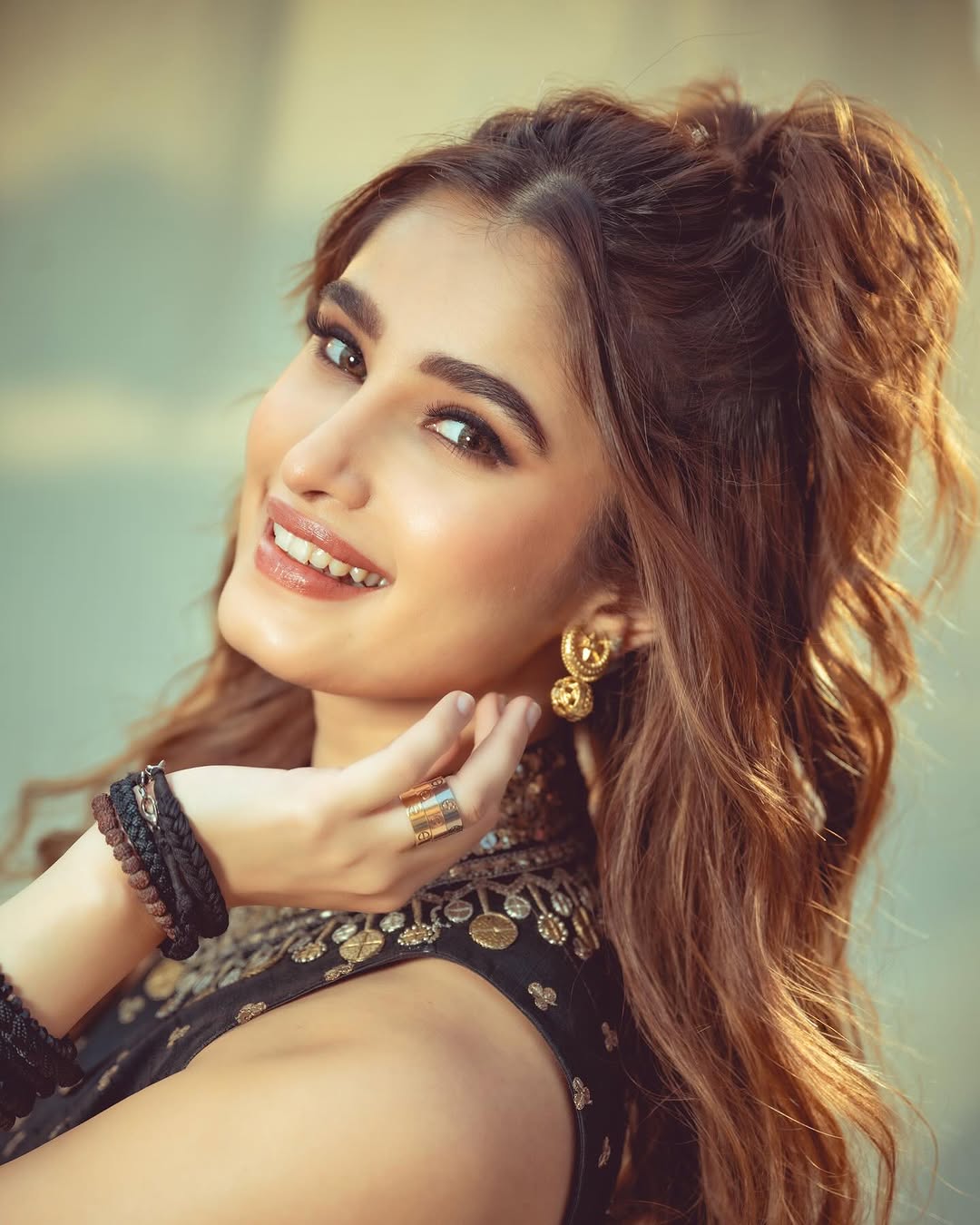 Rasha Thadani's 7 Trendy Makeup Looks