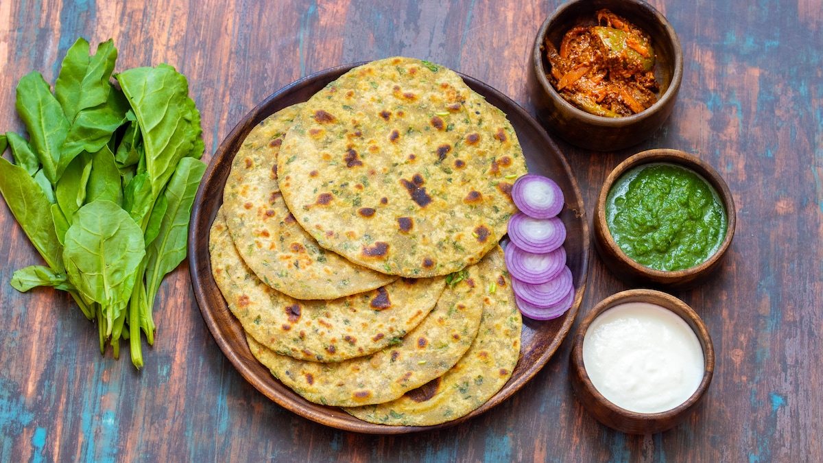 Craving A Flavourful Twist On Parathas? This Cheese Garlic Thecha ...