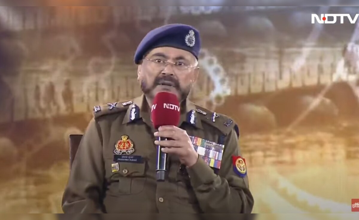 VIDEO : यूपी के DGP ने बताया कैसे होती है महाकुंभ में आने वाले ...