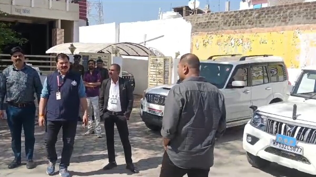 Ratlam Raid: नंदकिशोर सोलंकी हुए निलंबित, आय से अधिक संपत्ति के मामले में लिया गया बड़ा एक्शन ...