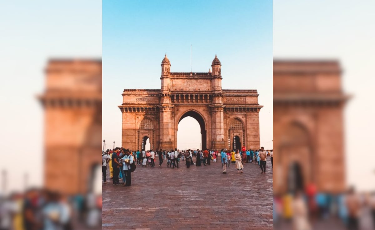 Man Calls Mumbai "Chaotic And Unlivable", Compares The City With Dubai ...