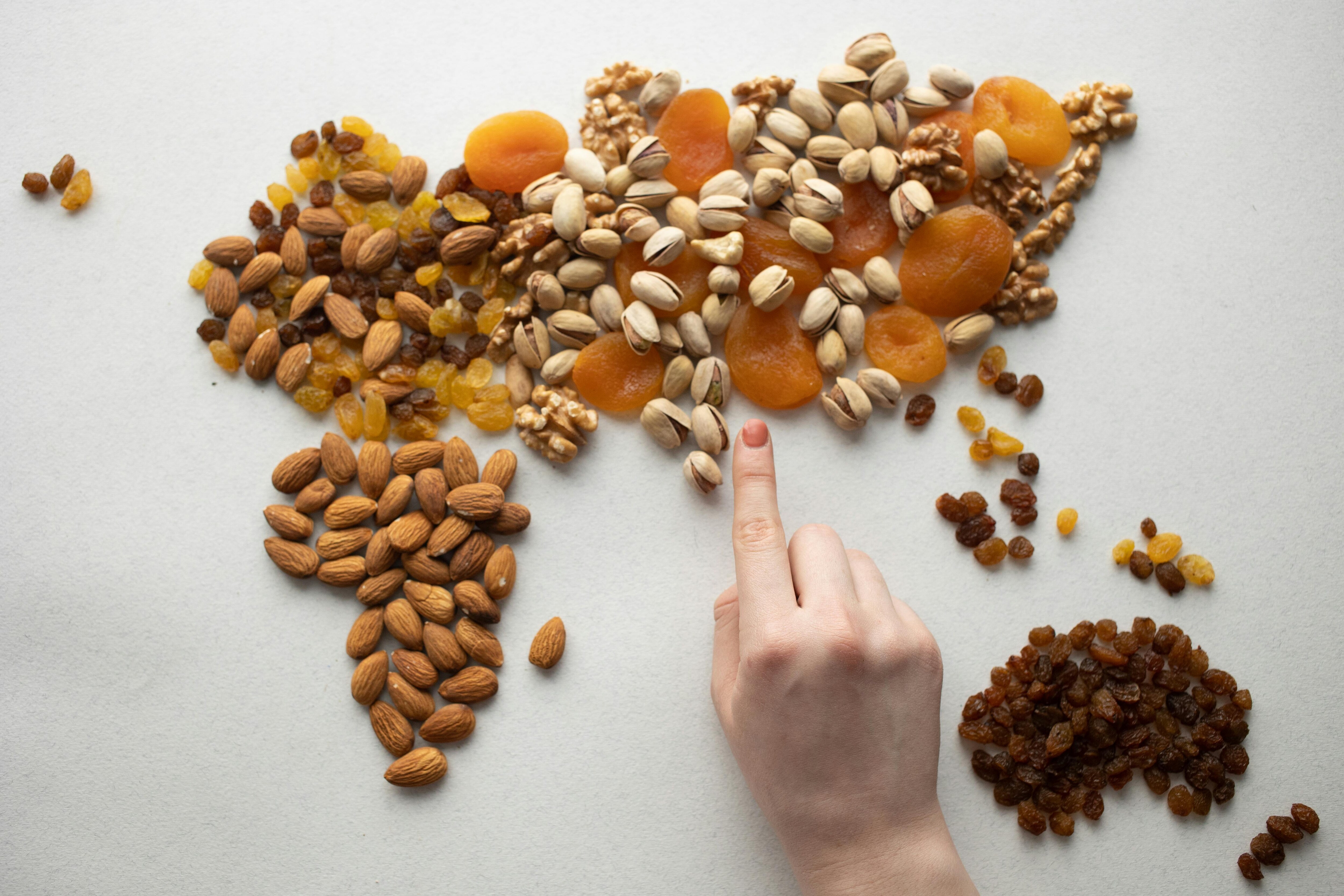 Keep These Healthy Travel-Friendly Snacks Handy For Better Health
