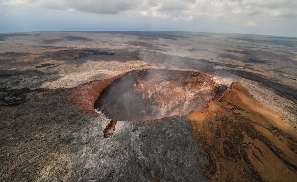 largest active volcanoes