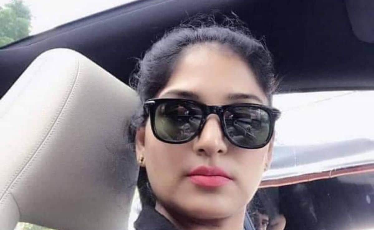 Karuna Munde news What is the wealth of Dhananjaya Mundes wife Karuna Munde?