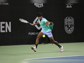 Tennis news store