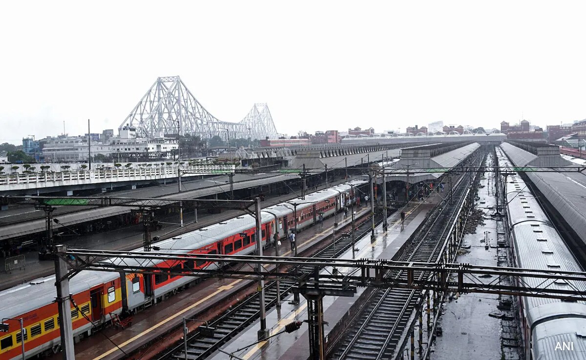 3 Times Since Mamata Banerjee Was Railways Minister: Ashwini Vaishanaw vs Trinamool Over Railway ...