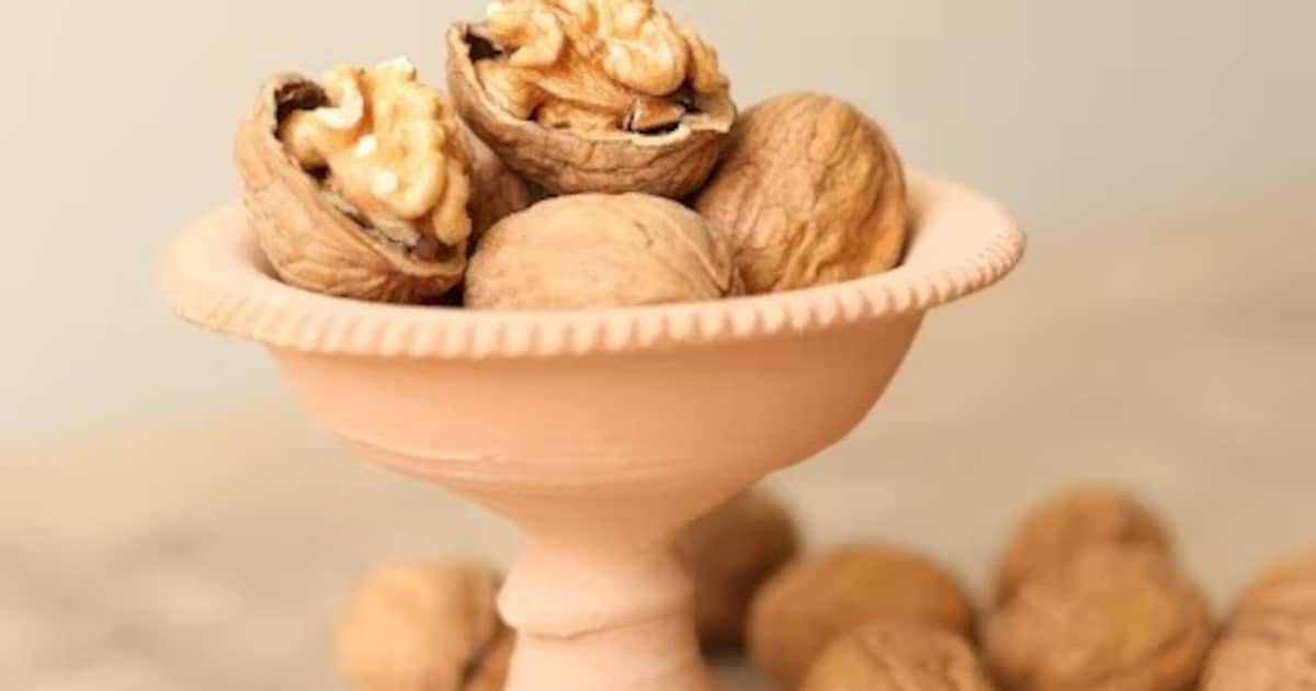 Health Benefits Of Eating Walnuts Daily