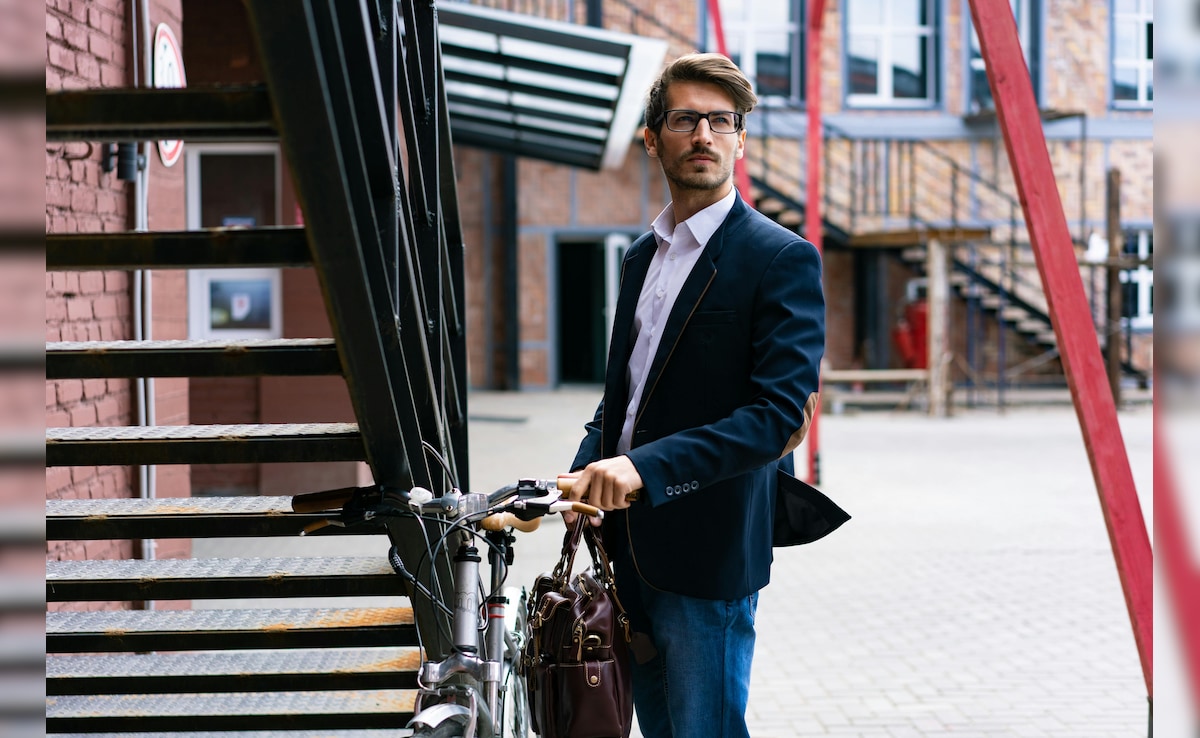 Study Reveals Best Form Of Commute To Work That Leads To Fewer Sick Days