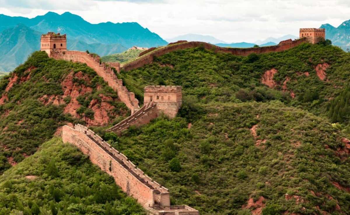 Archaeologists Claim The Great Wall of China Is 300 Years Older Than ...