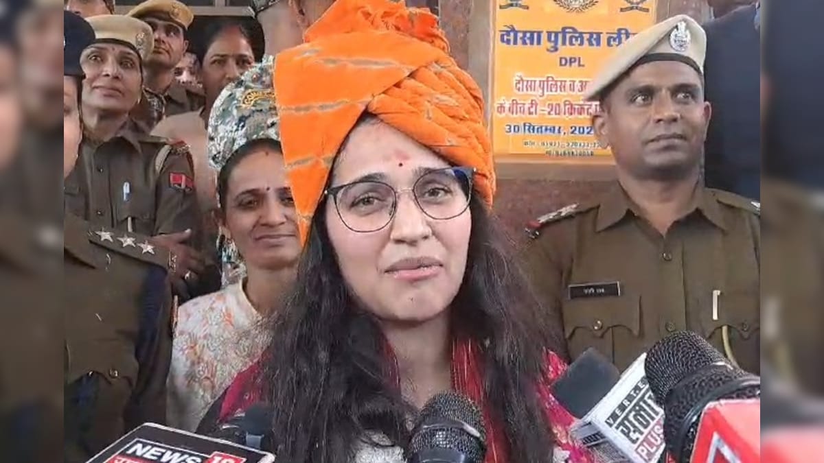 दौसा SP की फूलों से सजी थार से विदाई, भावुक हुईं IPS रंजीता शर्मा; अब ...
