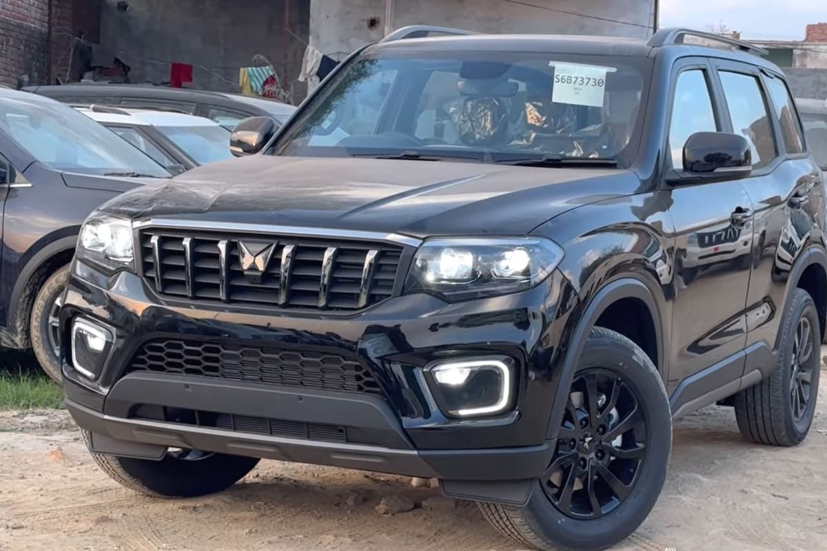 Mahindra Scorpio N Black Edition Spotted At Dealer's Yard After Teaser ...