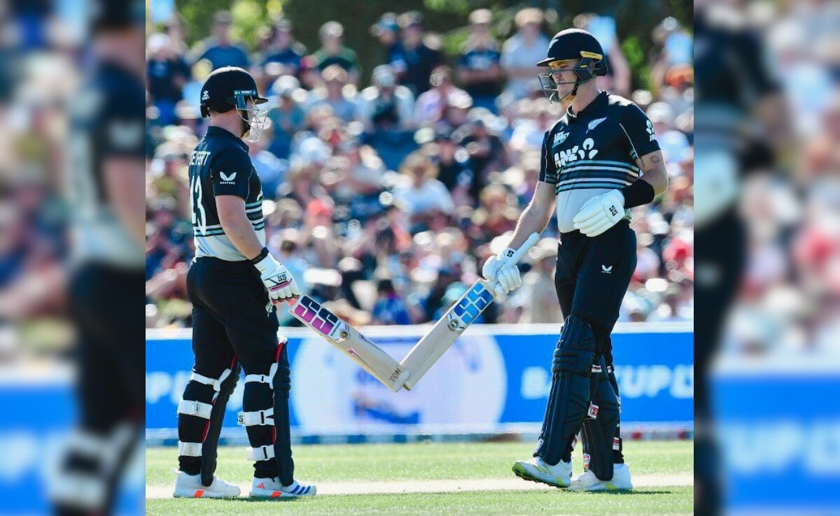 NZ vs PAK: पाकिस्तान को पहले टी20 मुकाबले में 59 गेंद शेष रहते 9 विकेट ...