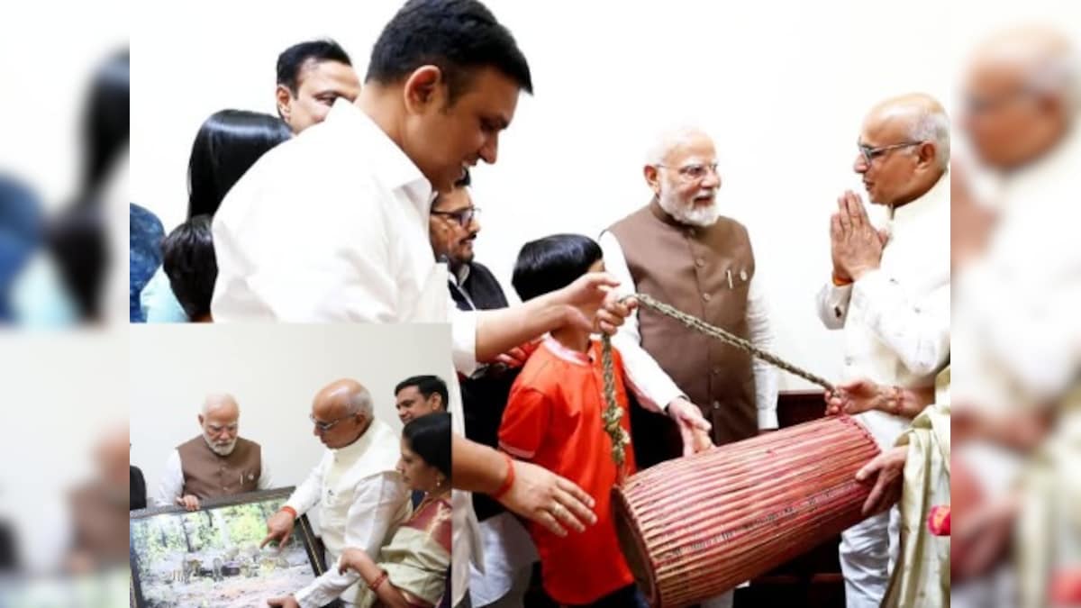 पीएम मोदी ने चखा सीधी का खास पेड़ा, वाद्य यंत्र के साथ सांसद ने भेंट की ...