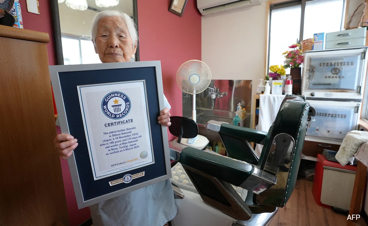 108-Year-Old Japanese Woman Shitsui Hakoishi Crowned World's Oldest Barber