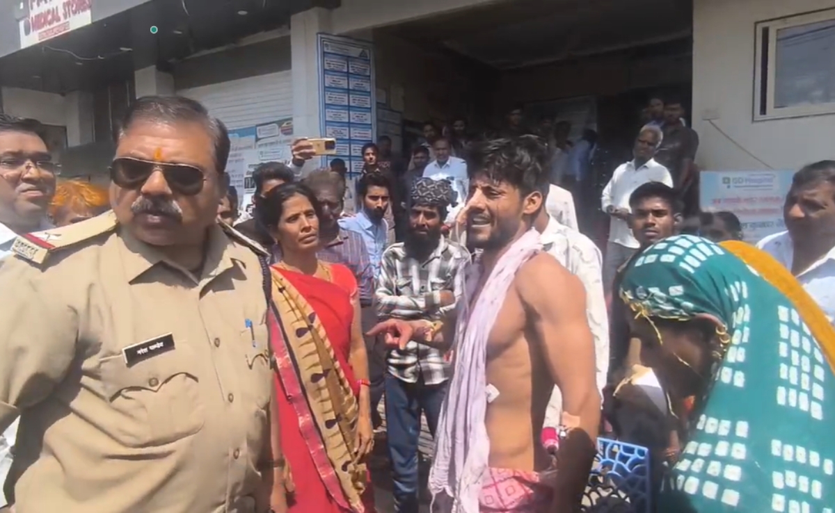 Madhya Pradesh, Ratlam: Video: Man in 'Coma' Walks Out Of Hospital With Tubes Attached, Alleges ...