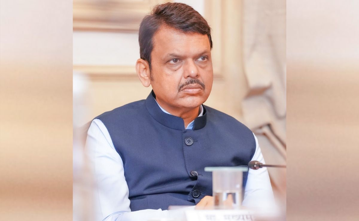 CM devendra Fadnavis warns to Minister over behavior with people ...