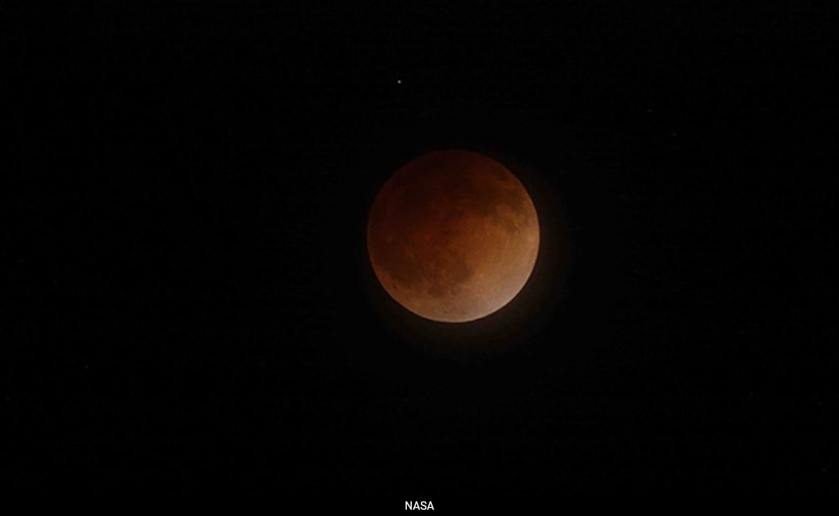 Holi Under The Blood Moon: Total Lunar Eclipse To Occur On March 14, 2025
