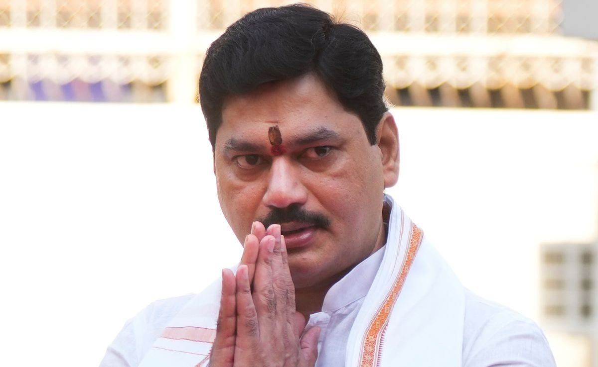 dhananjay-mundes-mother-went-to-her-native-village-nathra-What is the truth-Dhananjay-Munde ...