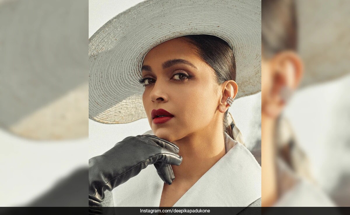 Deepika Padukone Looks Parisian Chic In A Winged Eyeliner And French ...