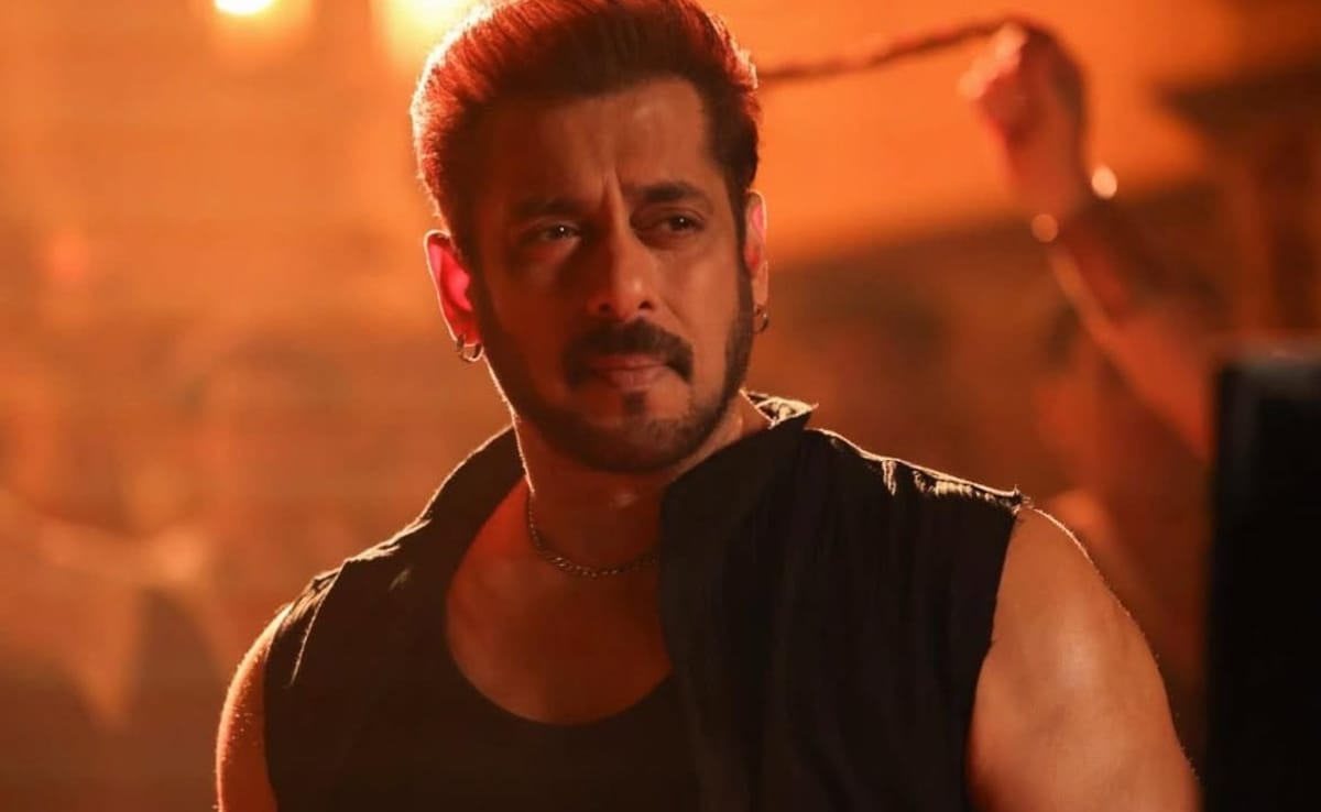 Sikandar Review: सिकंदर के ट्रेलर से पहले आ गया सलमान खान और रश्मिका ...