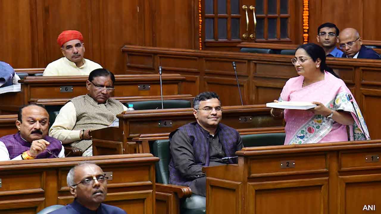 BJP, AAP Clash Over CAG Reports In Delhi Assembly