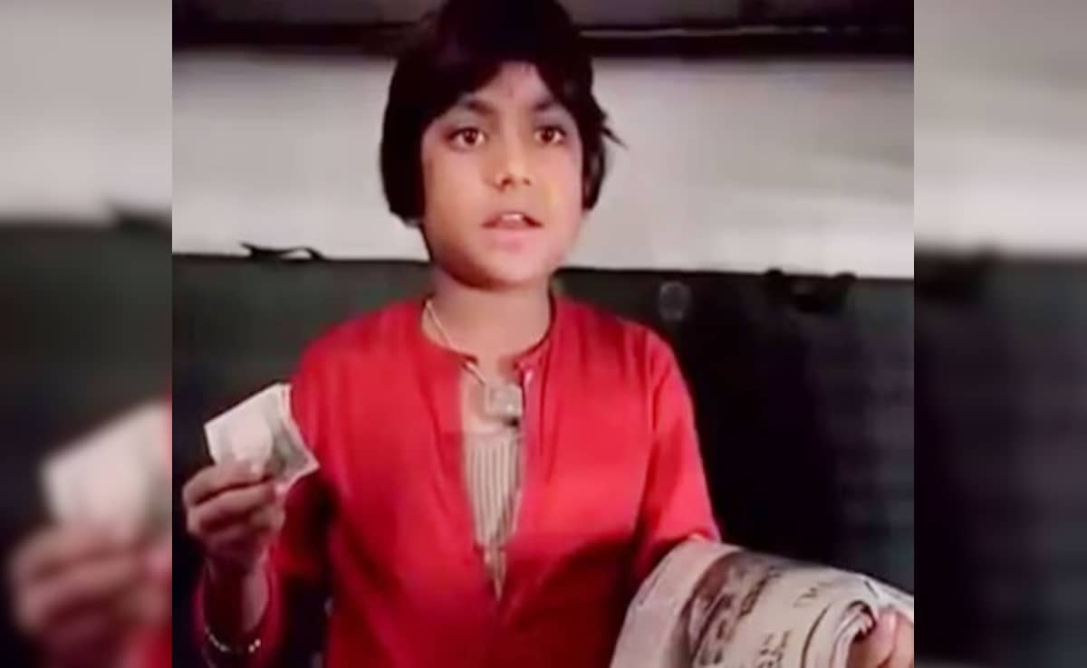 कुली फिल्म से हिट हुआ ये बच्चा पर नहीं बन पाया हीरो, हो गया फिल्मों से ...