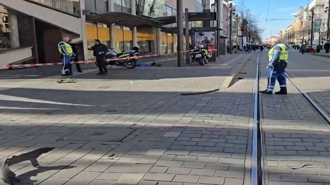 Car Drives Into Pedestrians in Germany's Mannheim Weeks After Munich ...