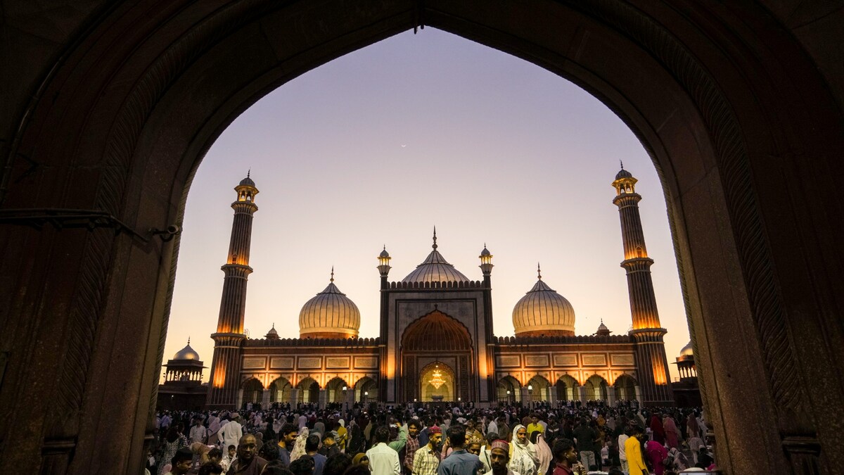 Eid 2025: रमजान के आखिरी जुमे का होता है खास नाम, ईद से पहले 27वीं रात ...