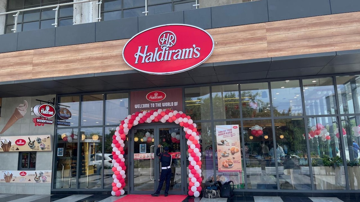 Haldirams Hyderabad Store Under Fire For Allegedly Selling Expired Food ...