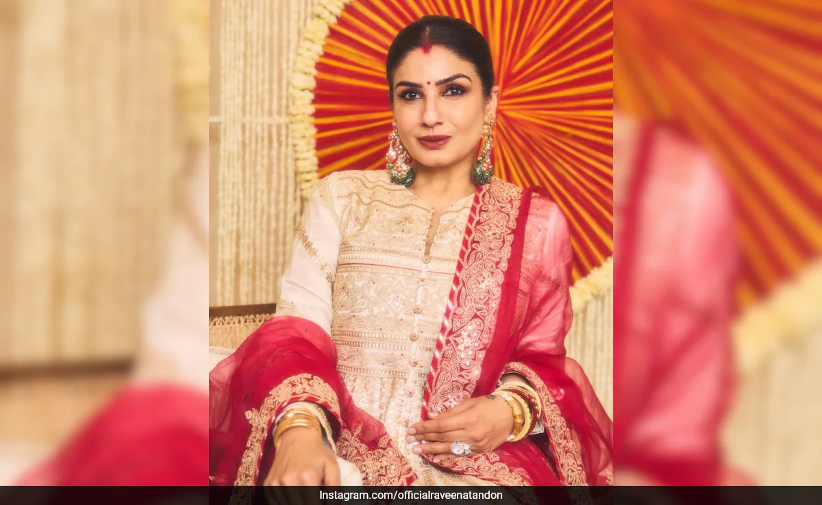 Raveena Tandon Is Holi Ready In Her Kohl-Lined Eyes, Berry Lips And ...