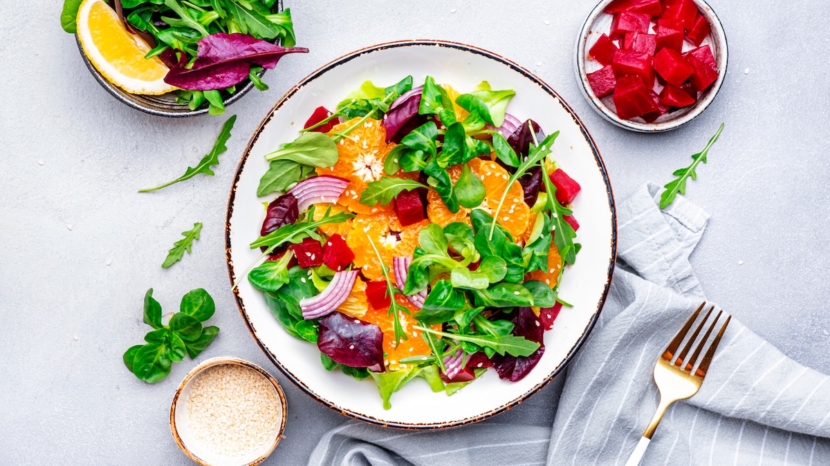 Want A Summer Glow? This 10-Minute Spinach-Orange Salad Is All You Need ...