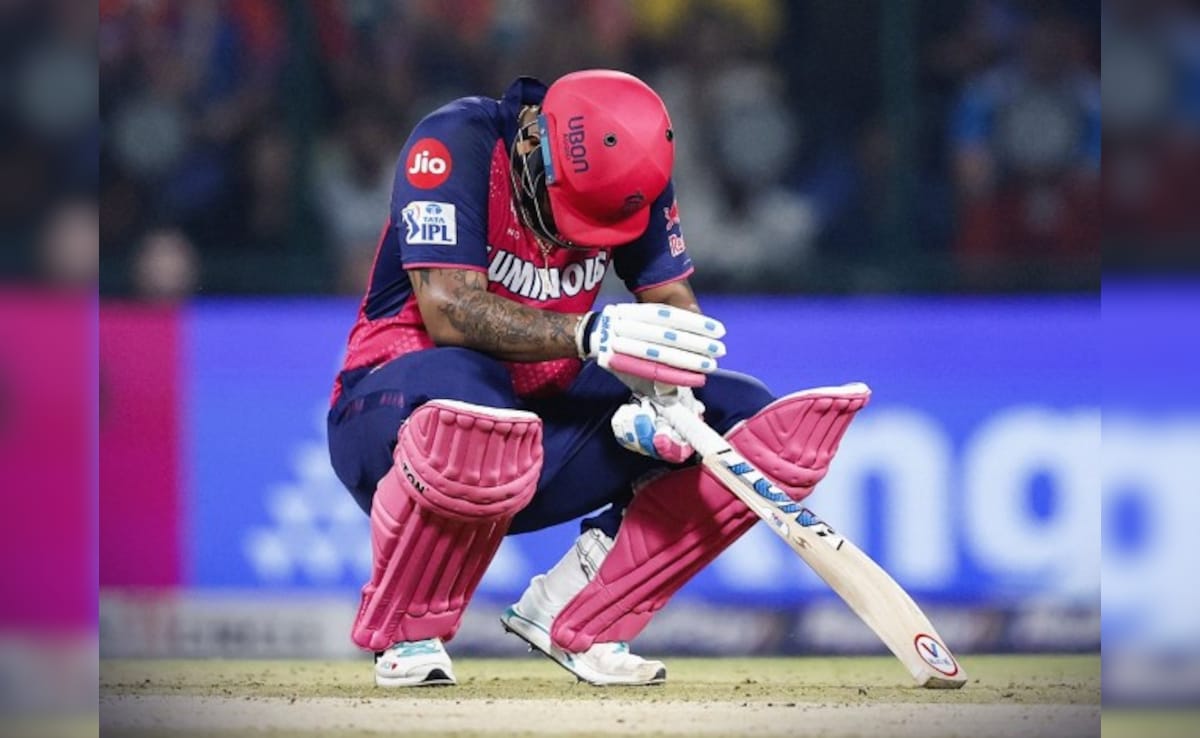 मिचेल स्टार्क की करिश्माई गेंदबाजी या राजस्थान रॉयल्स की नासमझी? जानें ...