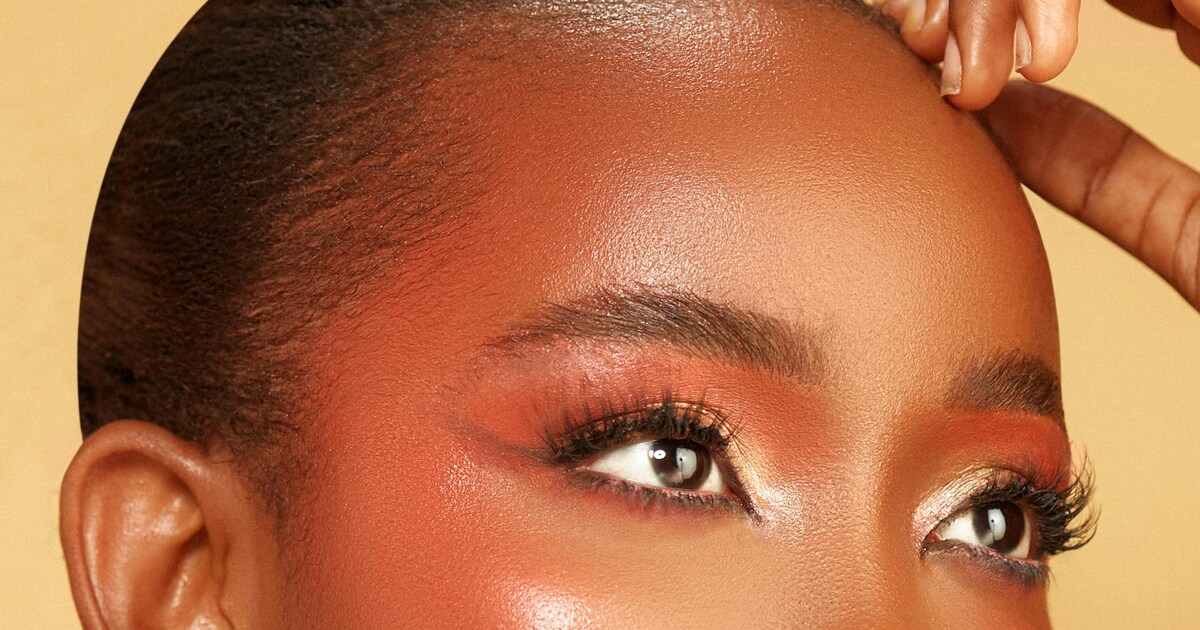 8 Makeup Essentials For Dewy Look