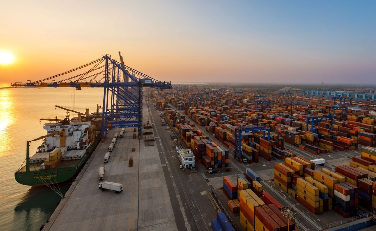 mundra-port-becomes-first-indian-port-to-handle-over-200-mmt-of-cargo