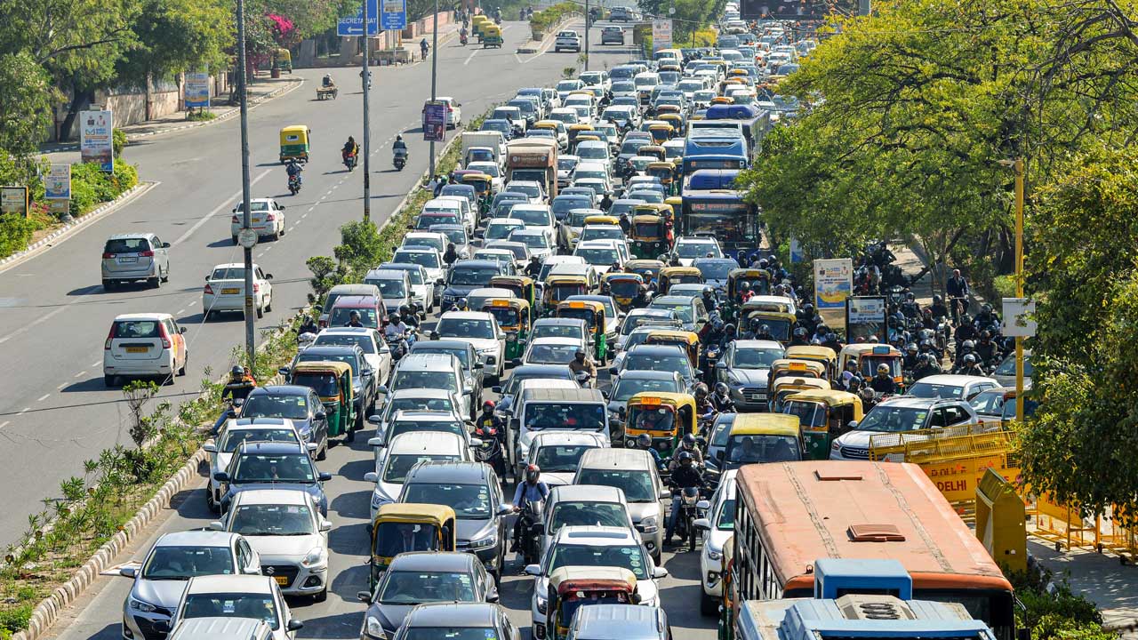 Relief From Traffic, Delhi Government To Build Road Corridor Along ...