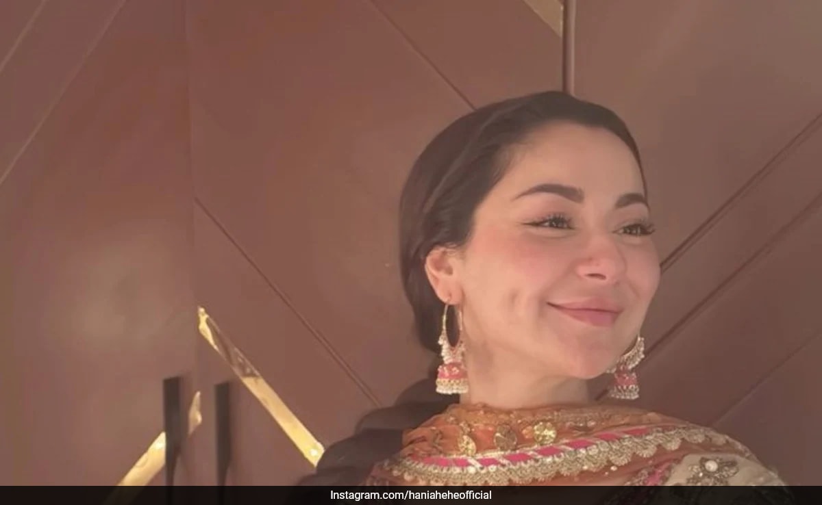 Hania Aamir Is A Dolled Up Wedding Guest In A Beige And Pink Sharara Kurta