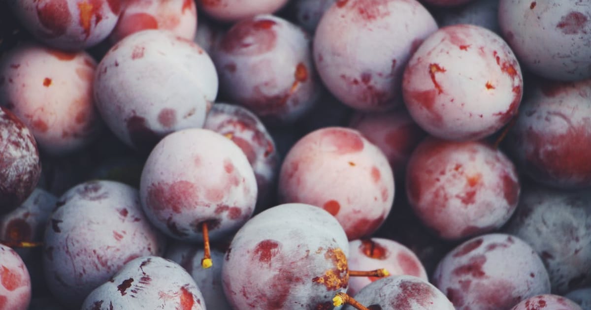 7 Amazing Health Benefits Of Plums