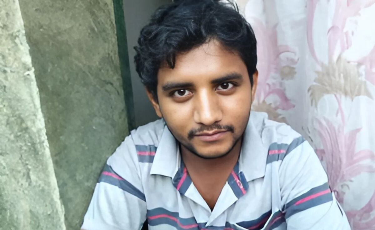 Akshay Shinde Encounter case High Court orders to file a case against police