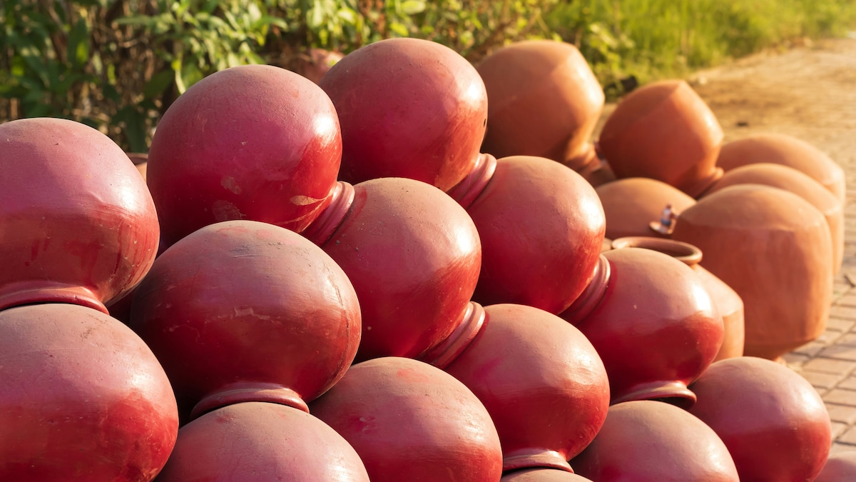 Stop Using Dish Soap On Your Matka - Do This Instead To Clean It ...