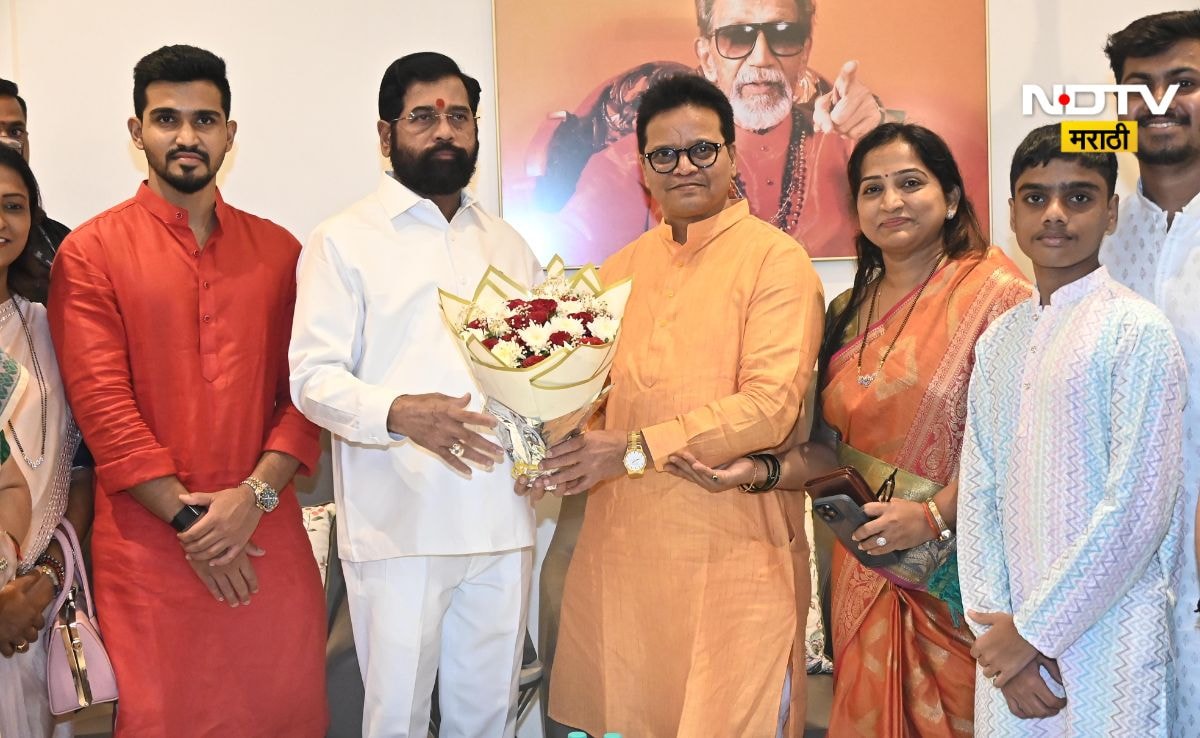 Shiv Sena Thackeray faction leader Sanjay Ghadi and Sanjana Ghadi joined Shiv Sena Shinde faction